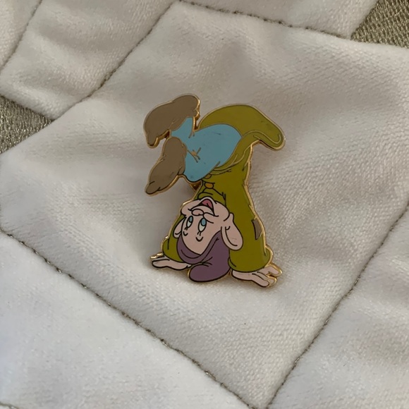 Disney | Jewelry | Disney Jerry Leigh Dopey Upside Down Pin | Poshmark